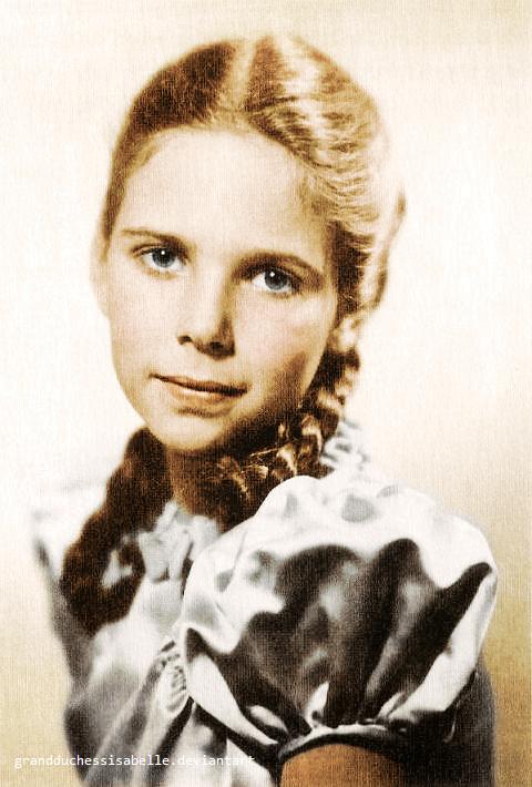 Last days of Hitler’s favourite little girl, Helga. | WW2 Gravestone