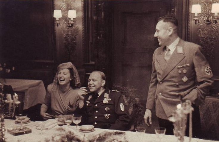 Eckhard, Christian. | WW2 Gravestone