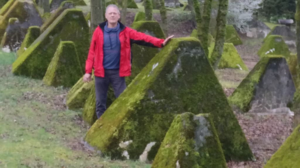 Strauss, Adolf. | WW2 Gravestone