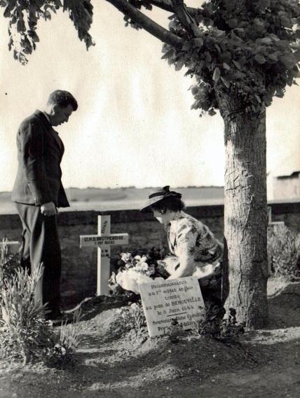 Brotheridge, Herbert Denham “Den “. | WW2 Gravestone