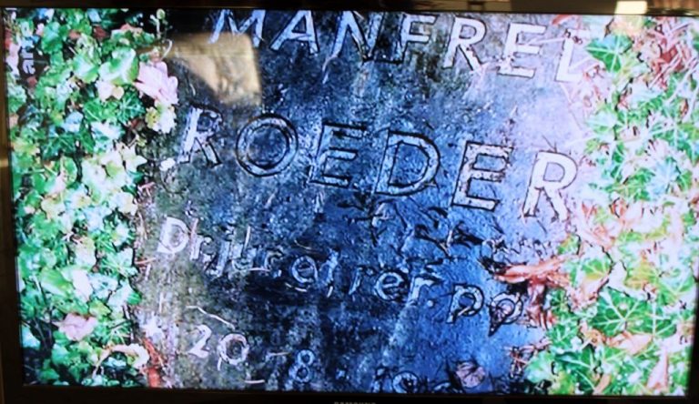 Roeder, Manfred. | WW2 Gravestone