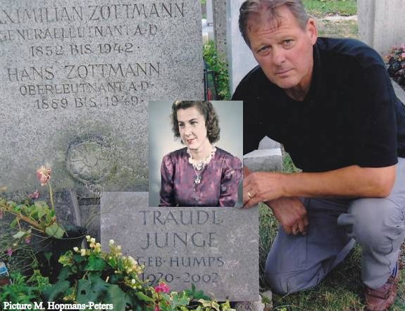 Weidling, Helmuth Otto Ludwig. | WW2 Gravestone