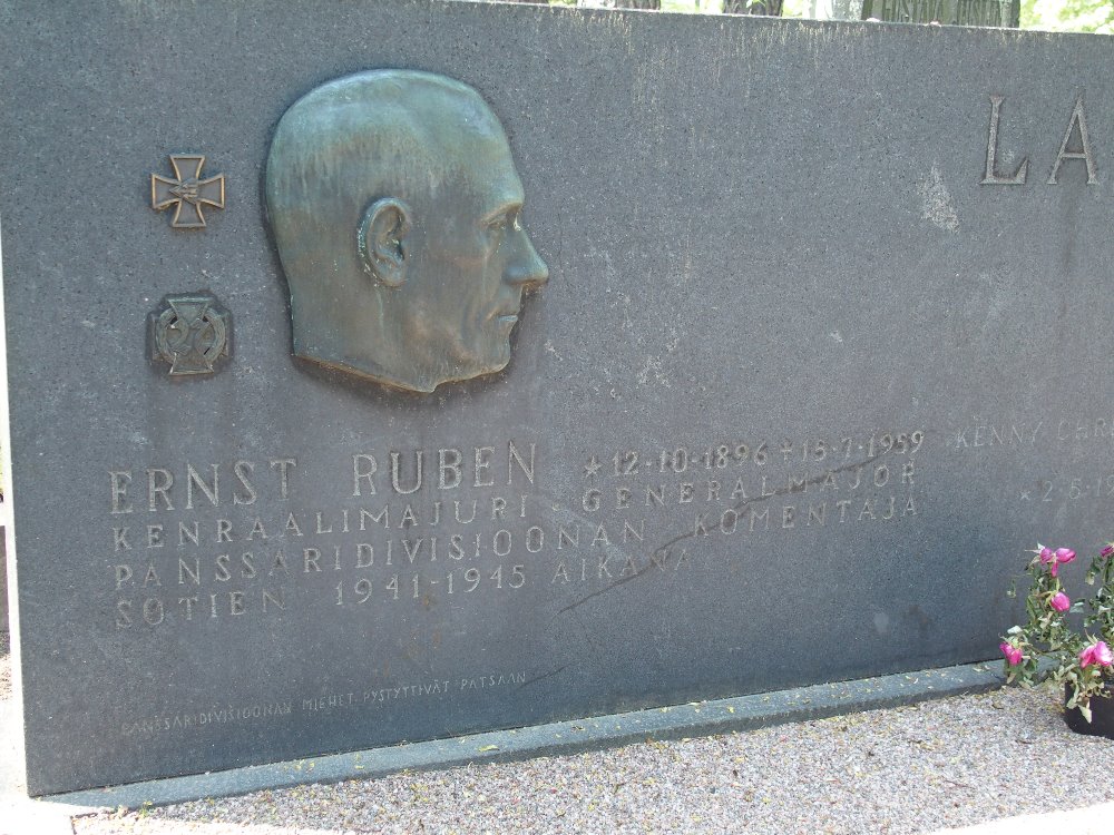 Lagus, Ruben Ernst. | WW2 Gravestone