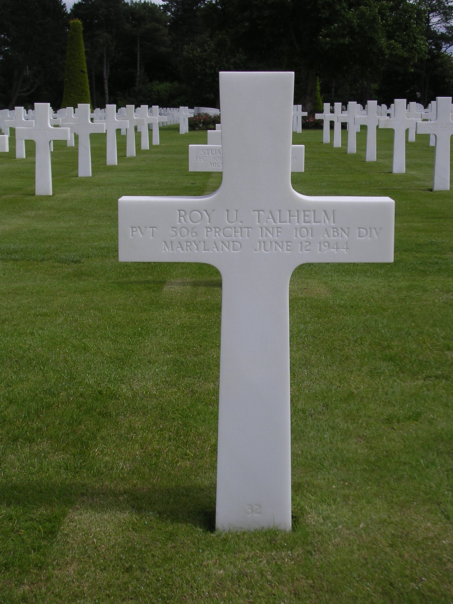 Talhelm, Roy Upton. - WW2 Gravestone