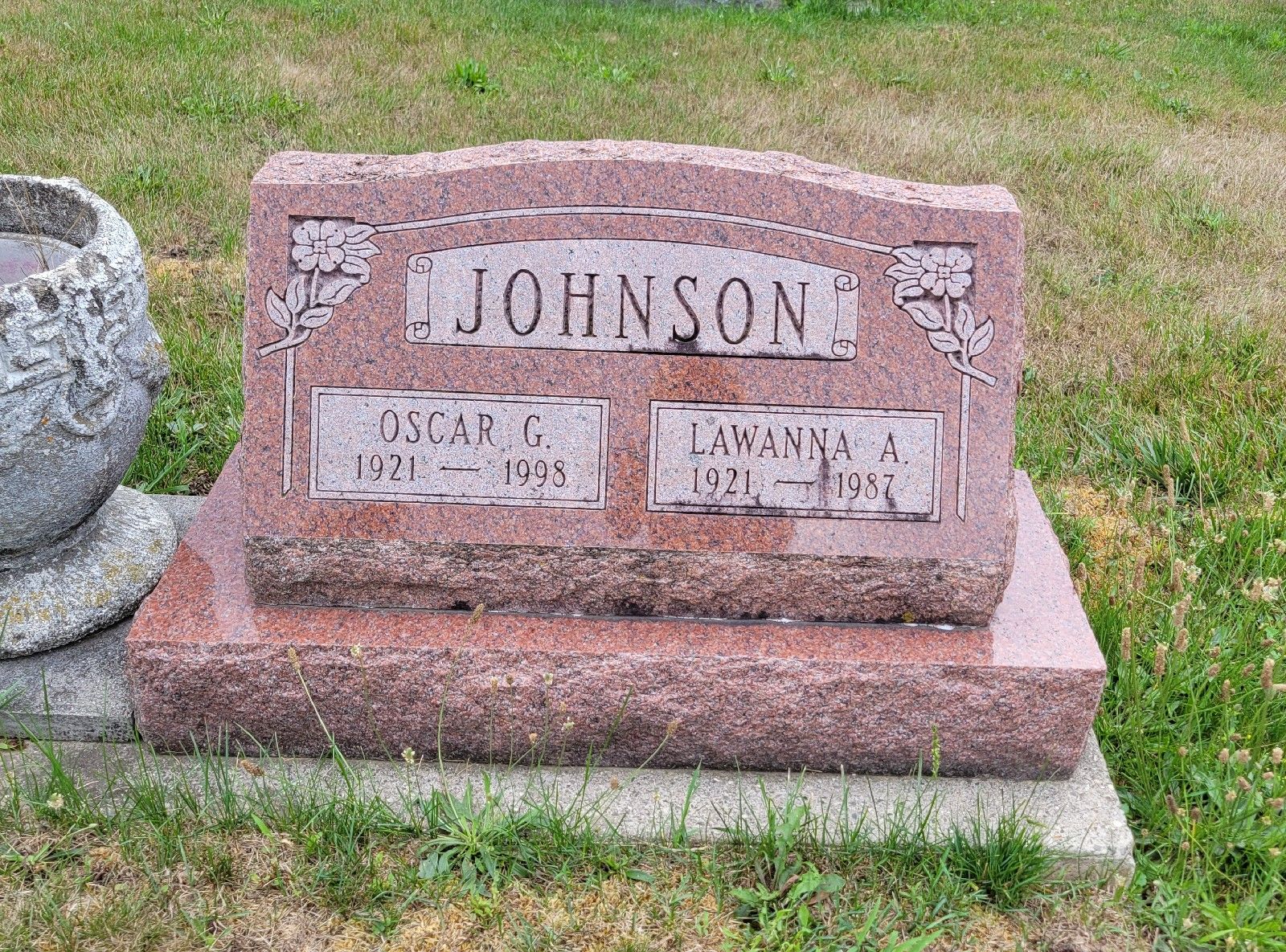 Johnson Jr. Oscar Godfrey. | WW2 Gravestone