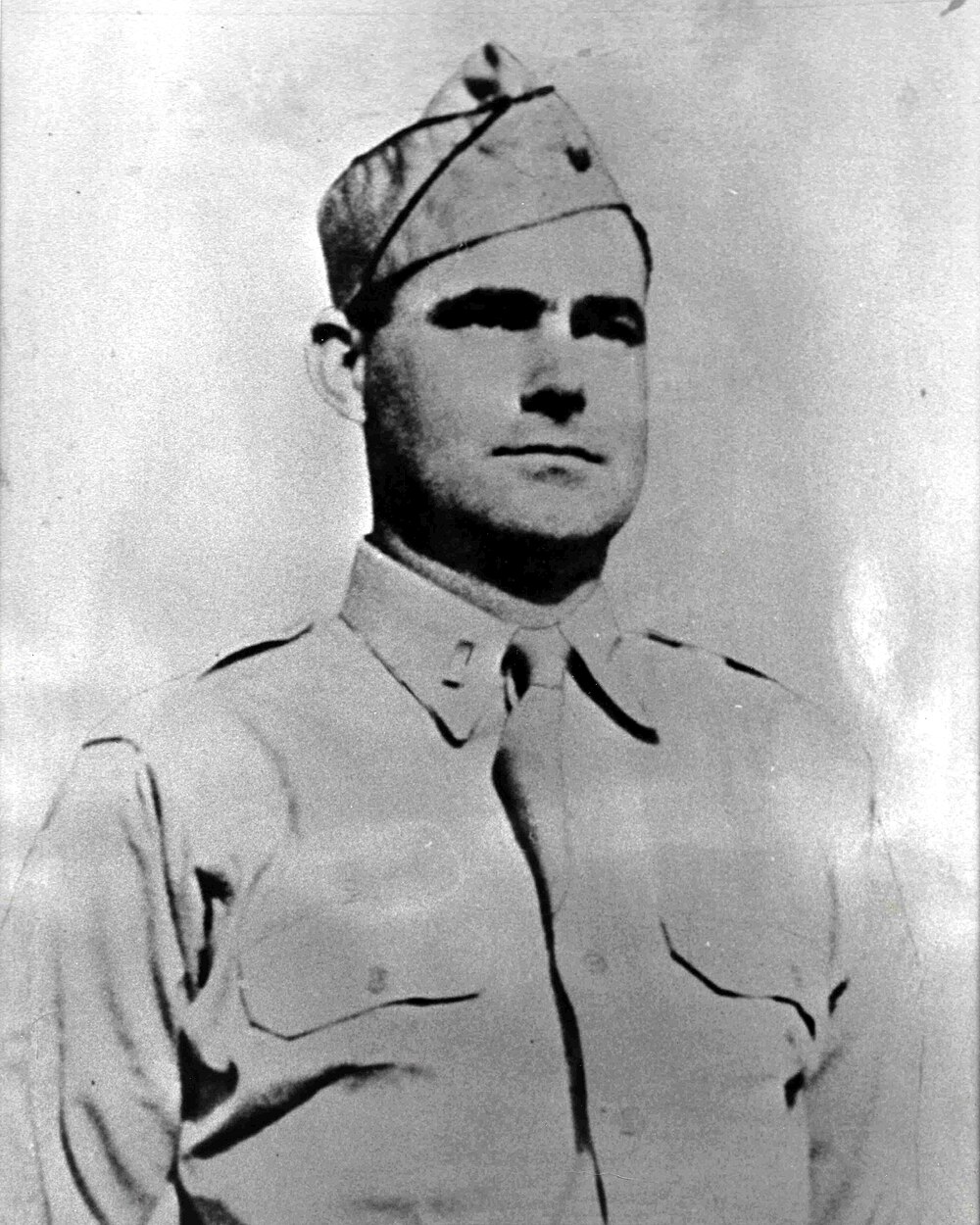 Viale, Robert M. | WW2 Gravestone