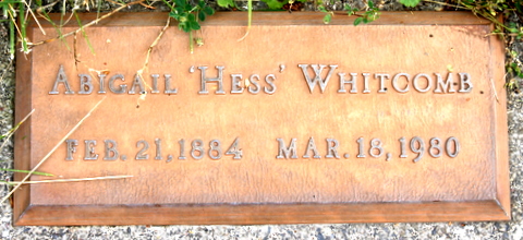 Whitcomb, Ralph Hess. | WW2 Gravestone