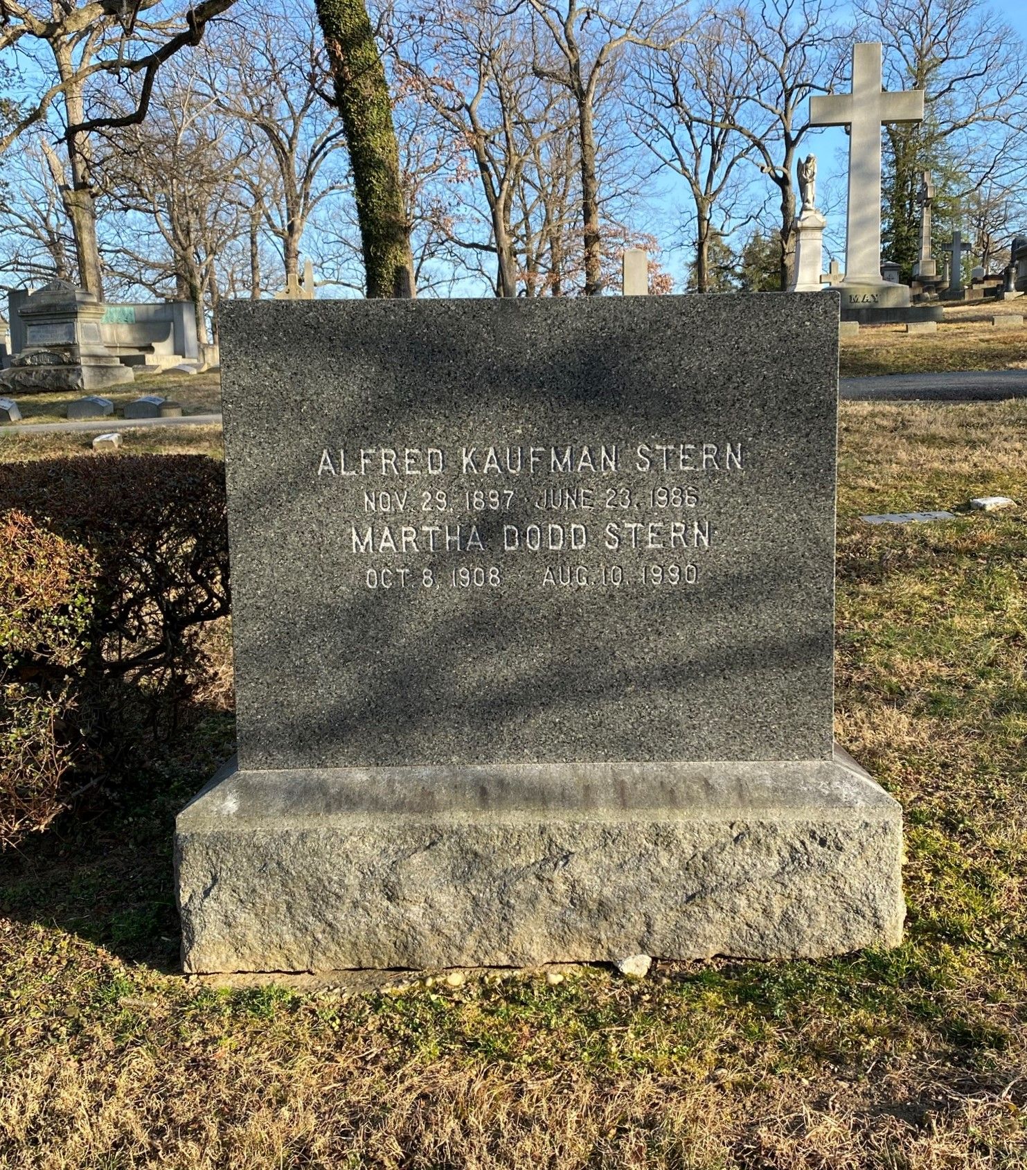 Dodd, Martha Eccles, Stern. | WW2 Gravestone