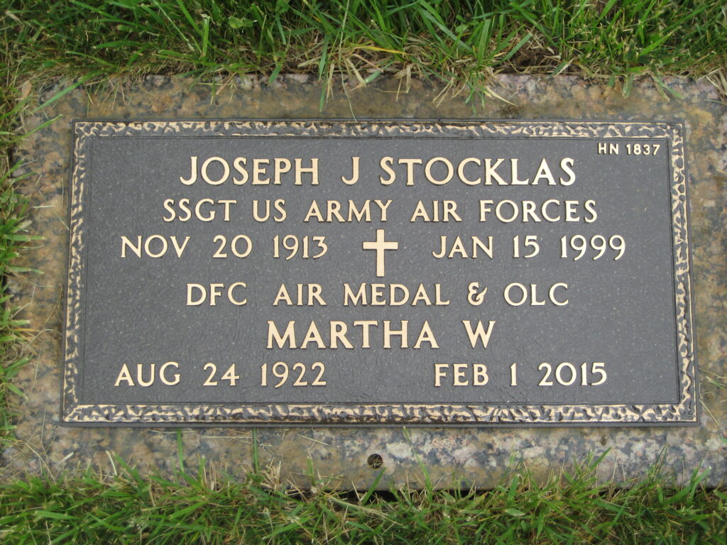 Weicht, Ellis Roscoe. | WW2 Gravestone