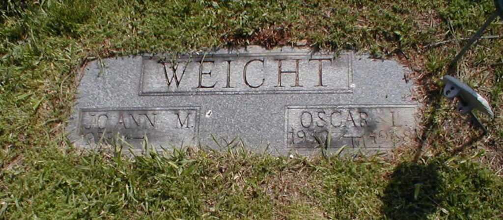 Weicht, Ellis Roscoe. | WW2 Gravestone