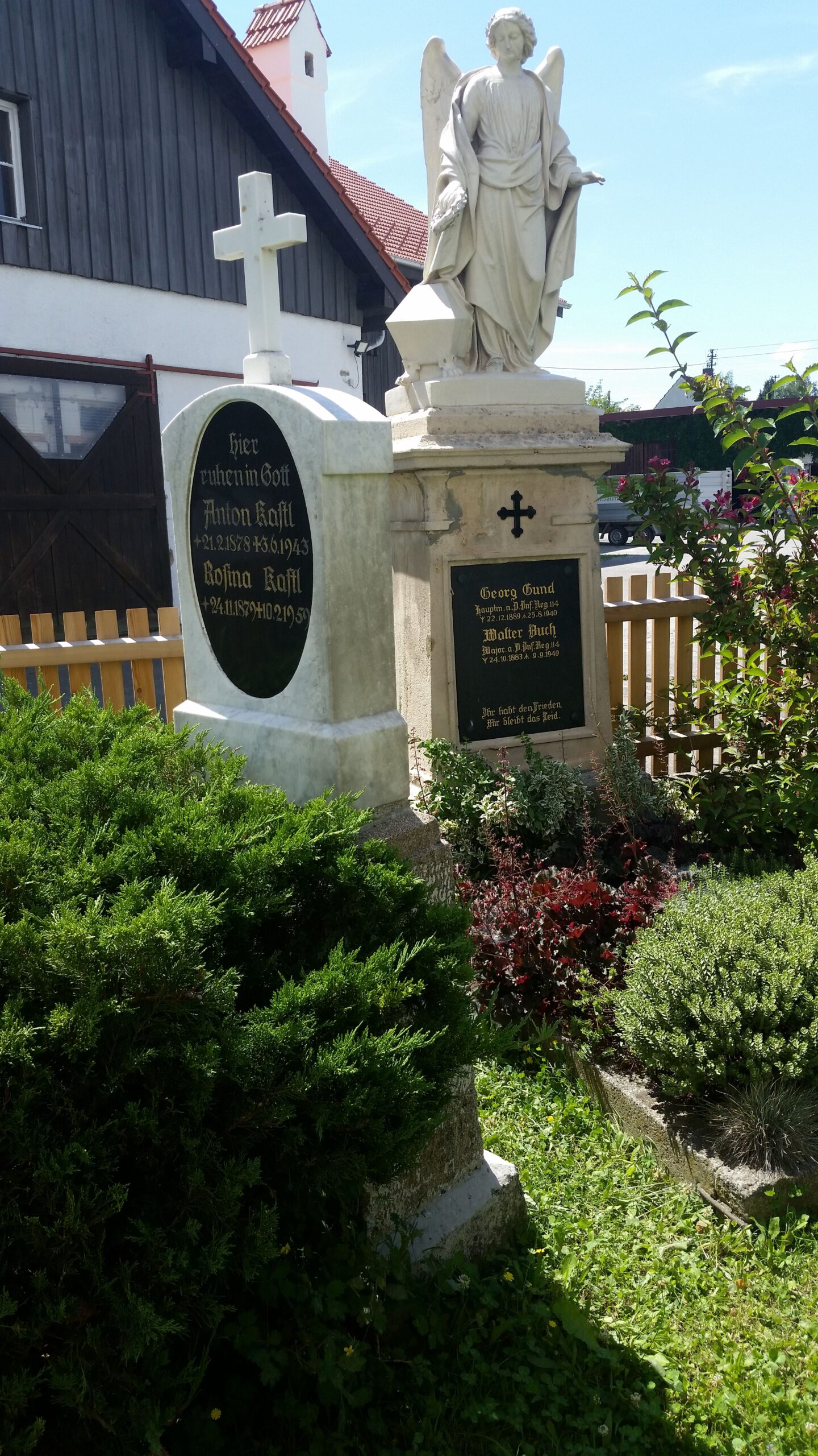 Buch, Walter. | WW2 Gravestone