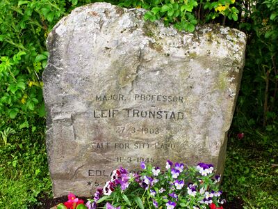 Tronstad, Leif Hans Larsen. | WW2 Gravestone
