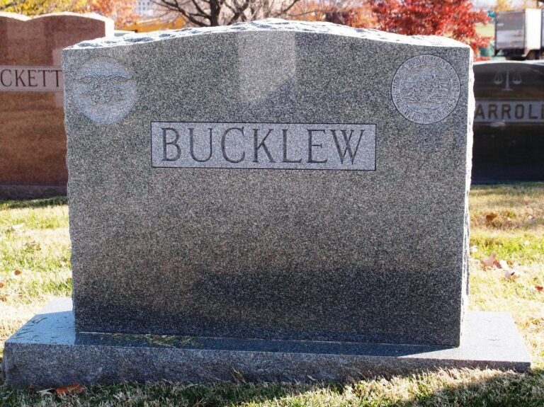 Bucklew, Phil Hinkle. | WW2 Gravestone